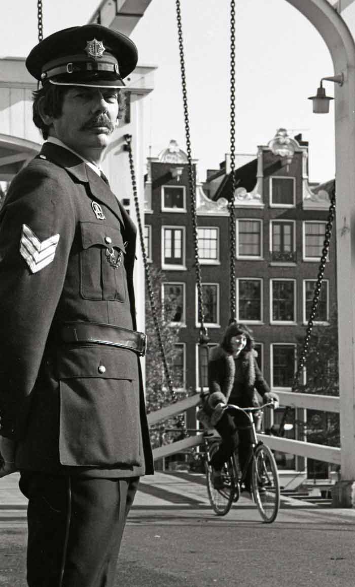 De eeuwige buitenstaander. Janwillem van de Wetering - Biografieportaal